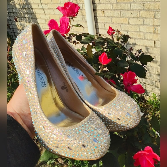 Mascotte | Shoes | Mascotte Nude Bejeweled Alice2 Size 6 Heels | Poshmark